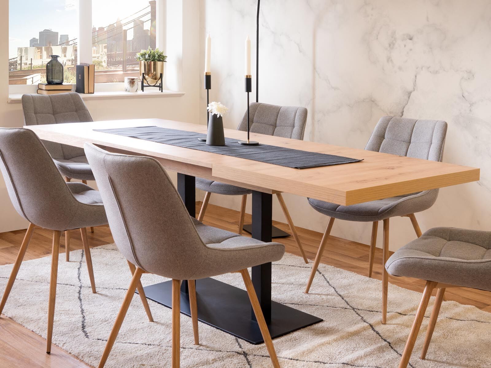 Table à manger extensible QUADRI 120 cm chêne artisan/noir